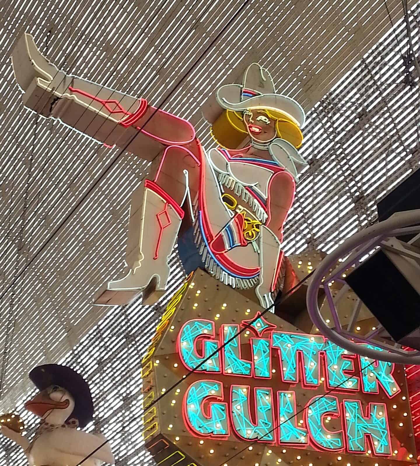 Fremont Street, Bellagio Conservatory & High Roller in Las Vegas ...